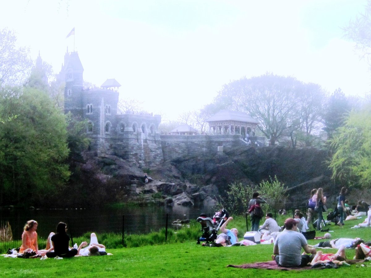 Photo entry: Castle upon the Pond